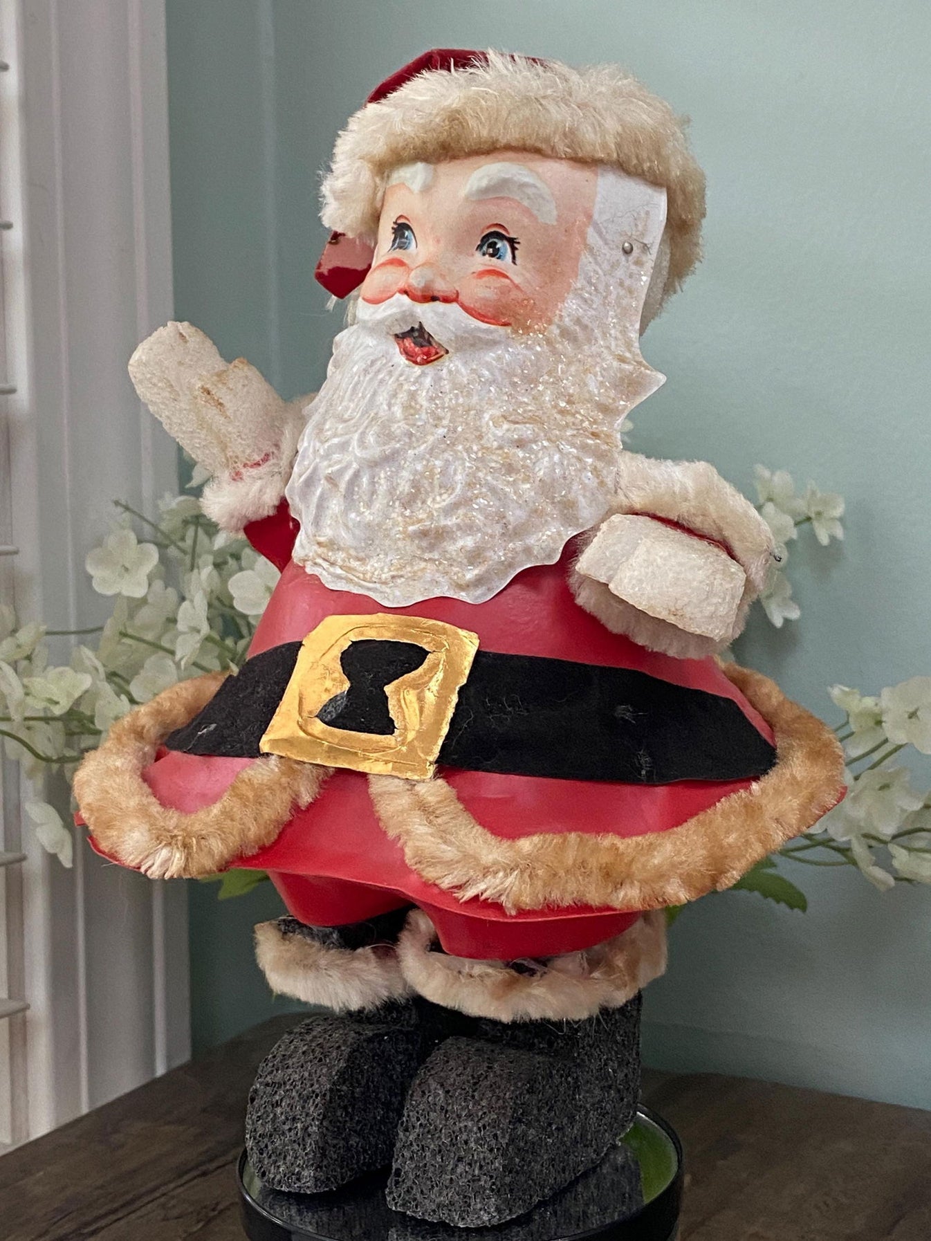 Midcentury Santa Claus Figurine – Duckwells